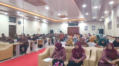 DRS. MAHMUD DONGORAN, MH (HAKIM TINGGI PTA PEKANBARU) MENJADI PEMATERI ...